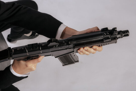 「Submachine」の写真素材 | 9,904件の無料イラスト画像 | Adobe Stock