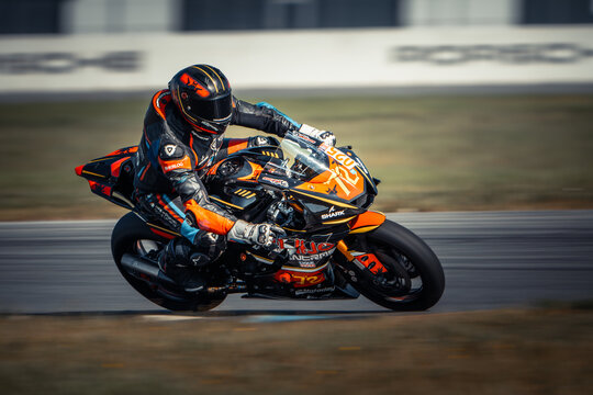 「Motorcycle Border」の写真素材 | 8,058件の無料イラスト画像 | Adobe Stock