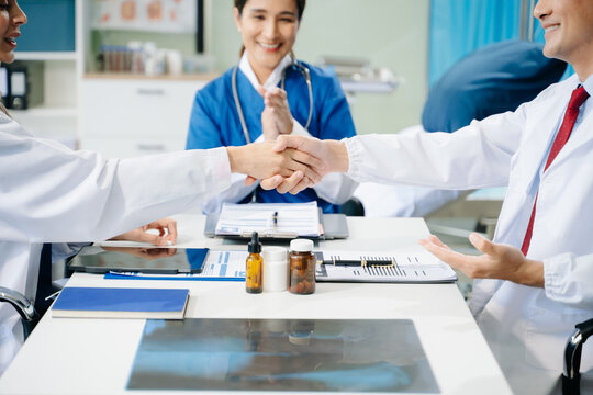 Partnership Medical Images – Browse 36,850 Stock Photos, Vectors, and ...
