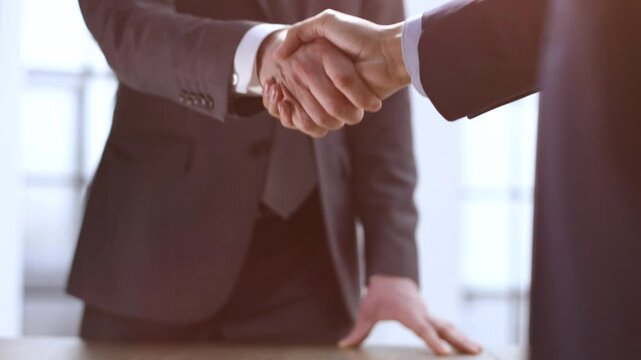 Gentlemen Agreement"」の写真素材 | 9,186件の無料イラスト画像 | Adobe Stock