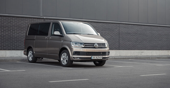 Volkswagen Transporter Images – Browse 4,174 Stock Photos, Vectors, and ...