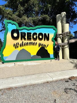 Welcome To Oregon Images – Browse 930 Stock Photos, Vectors, and Video ...