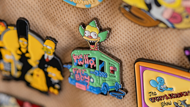 「Simpsons」の写真素材 | 2,602件の無料イラスト画像 | Adobe Stock
