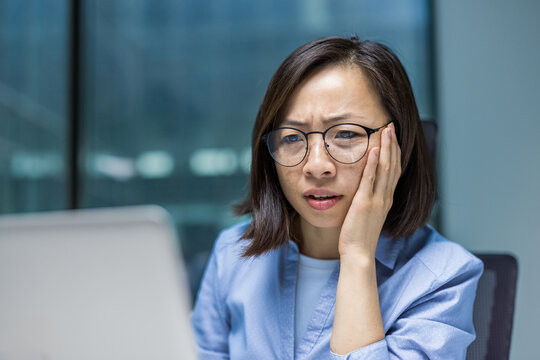 "Concern - Images et vidéos libres de droits | Adobe Stock