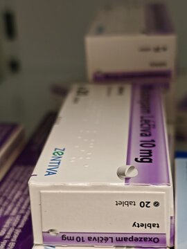 Benzodiazepine Images – Browse 2,424 Stock Photos, Vectors, and Video ...