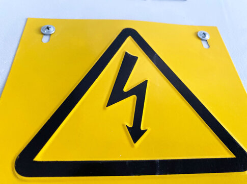 What Does A Lightning Bolt Road Sign Mean - Infoupdate.org