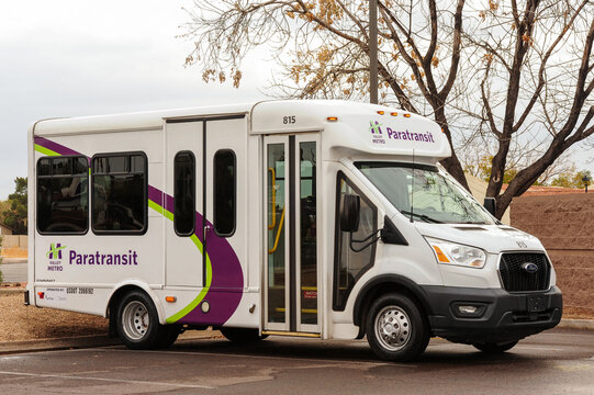 Handicapped Bus Images – Browse 4,339 Stock Photos, Vectors, and Video ...