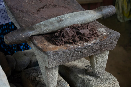 Imágenes de Metate: descubre bancos de fotos, ilustraciones, vectores y ...