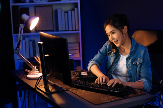 Explaining Customer Images – Browse 59,466 Stock Photos, Vectors, and ...