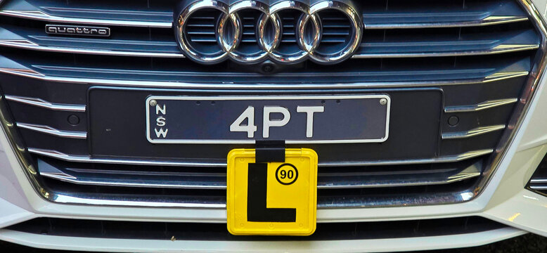 "L Plate"-Bilder: Stock-Fotos & -Videos. | Adobe Stock