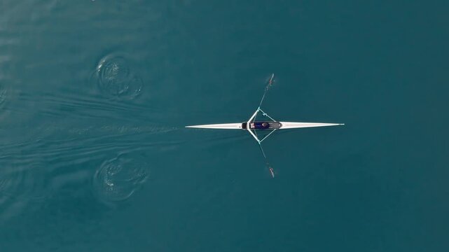 "Single Scull" - Images et vidéos libres de droits | Adobe Stock